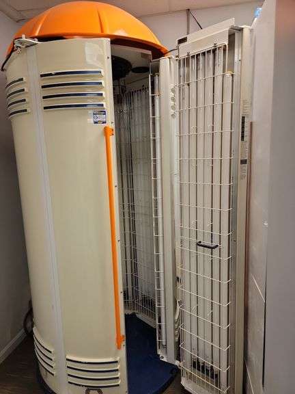 Sundome XL48 Upright Tanning Bed, Works - Baer Auctioneers - Realty, LLC