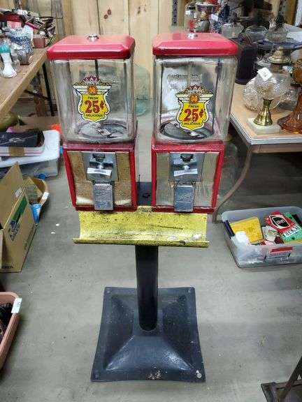 Vintage Northwestern Candy Machine on Base - Baer Auctioneers - Realty, LLC