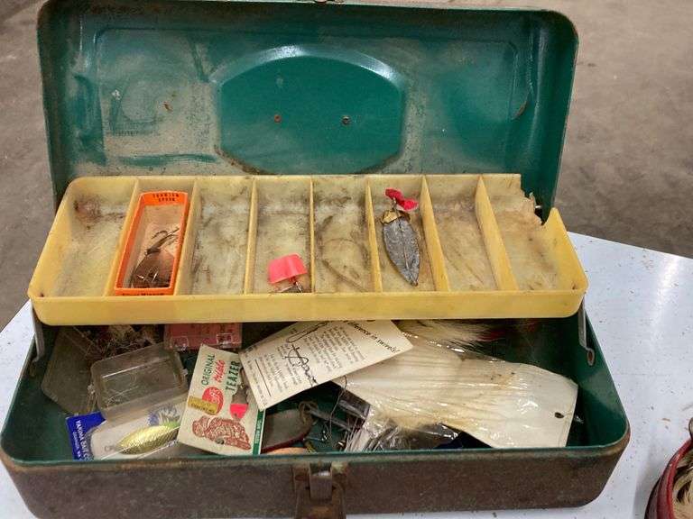 Vintage Tackle Box, Vintage Tackle - Baer Auctioneers - Realty, LLC