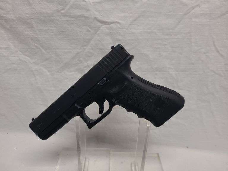 Glock 17 9mm Pistol - Baer Auctioneers - Realty, LLC