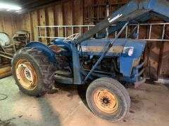 Ford 3000 Diesel Tractor w/ Loader - Baer Auctioneers - Realty, LLC