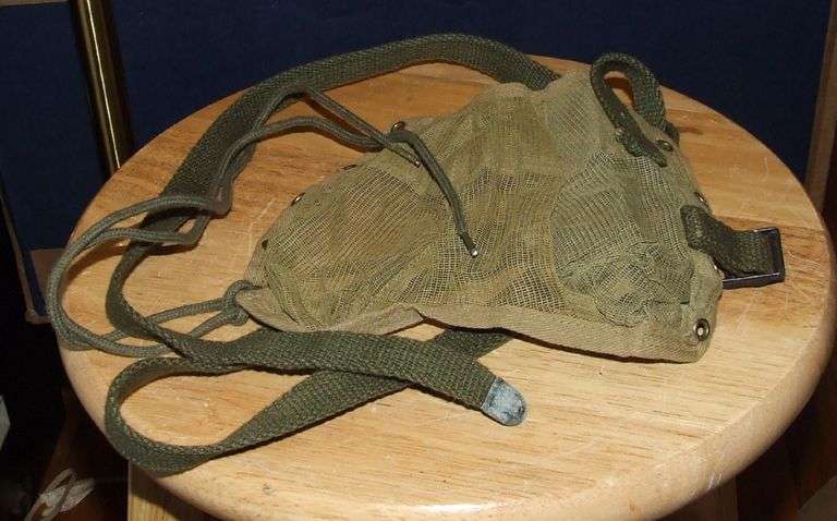 WW2 US PG-106/CB Airborne Pigeon Vest - Baer Auctioneers - Realty, LLC