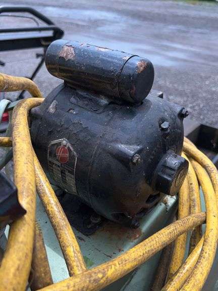 SMC Air Compressor - Baer Auctioneers - Realty, LLC