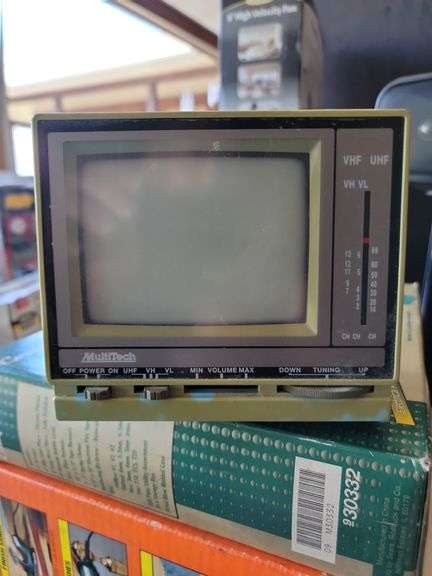 Multitech VHF UHF Vintage TV, Cart, Light - Baer Auctioneers - Realty, LLC