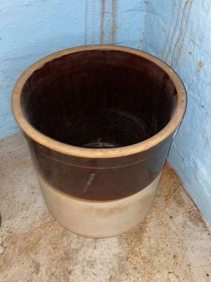 10 Gallon Crock - Baer Auctioneers - Realty, LLC