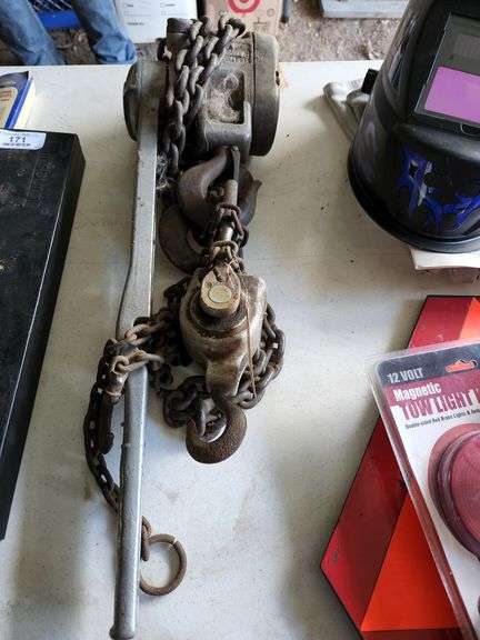 Chain Fall - Baer Auctioneers - Realty, LLC