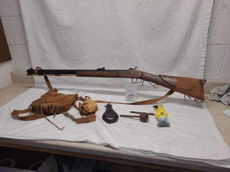 Thompson Center Hawken 54 Cal Black Powder - Baer Auctioneers - Realty, LLC