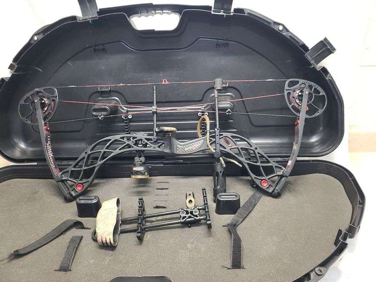 Bowtech Carbon Knight Compound Bow - Baer Auctioneers - Realty, LLC
