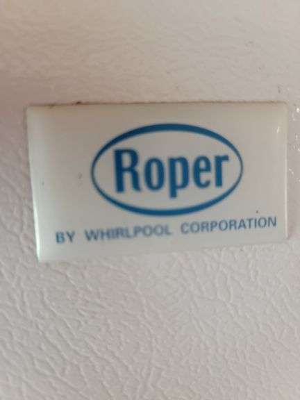 Roper By Whirlpool Refrigerator, Works - Baer Auctioneers - Realty, LLC