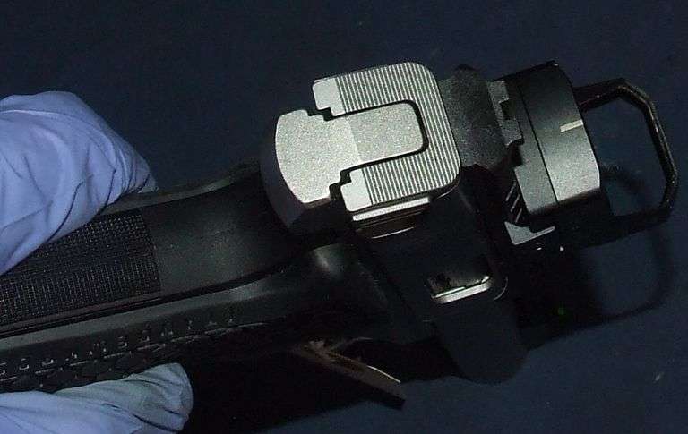 Smith & Wesson Victory 22LR Pistol - Baer Auctioneers - Realty, LLC