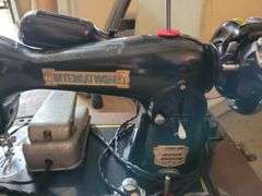 Vintage International Sewing Machine with Case - Baer Auctioneers ...
