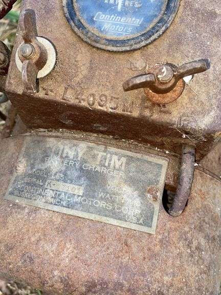 Tiny Tim Battery Charger - Baer Auctioneers - Realty, LLC