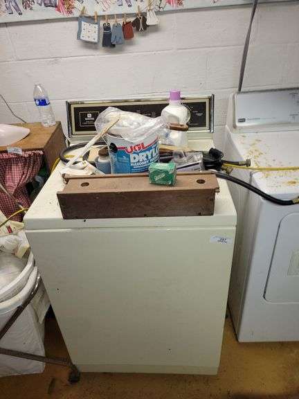 Maytag Heavy Duty Washer 26" x 26", Misc. - Baer Auctioneers - Realty, LLC