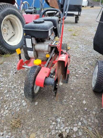Homelite Edger 79cc, Runs - Baer Auctioneers - Realty, LLC