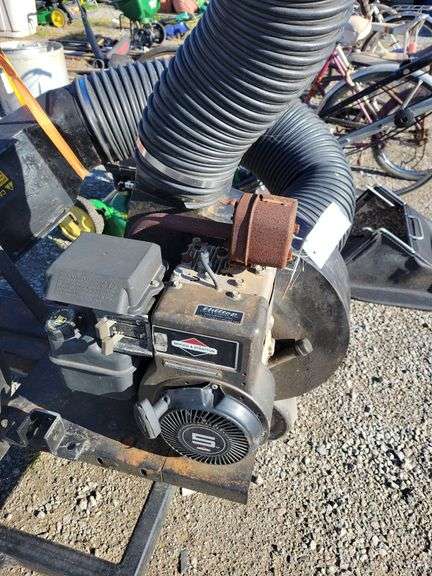 Trac Vac Lawn Sweeper with Briggs & Stratton - Baer Auctioneers ...
