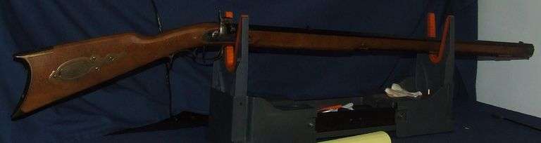 Italian Percussion Kentucky Jager Full Stock 44 cal Black Powder - Baer ...