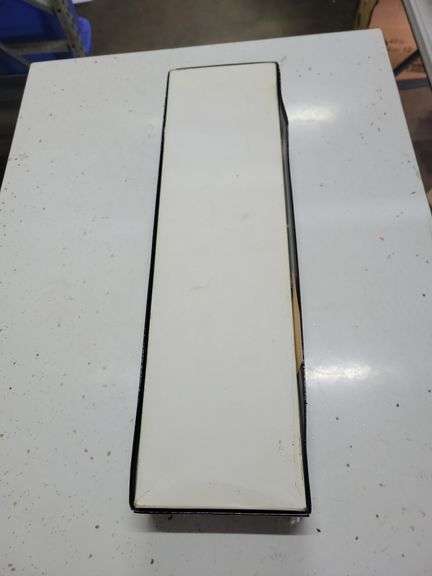 Emblazon of Knife - Baer Auctioneers - Realty, LLC