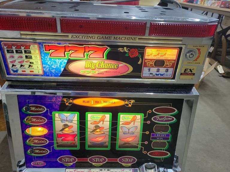 Macy Eve EX Slot Machine W/ Key (Runs and Works) - Baer Auctioneers ...