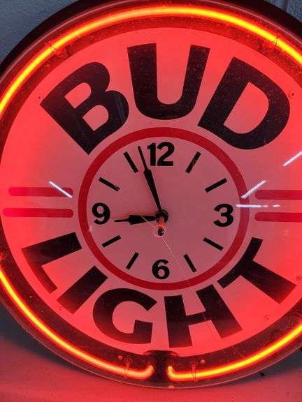 Bud Light Neon Beer Clock (Works) - Baer Auctioneers - Realty, LLC