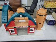 Foldable 1995 Tonka Farm Playset w/ Silo - Baer Auctioneers - Realty, LLC