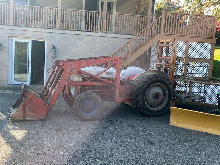 1949 Ford 600 Series Tractor With Front Loader & Electric Hydraulic ...