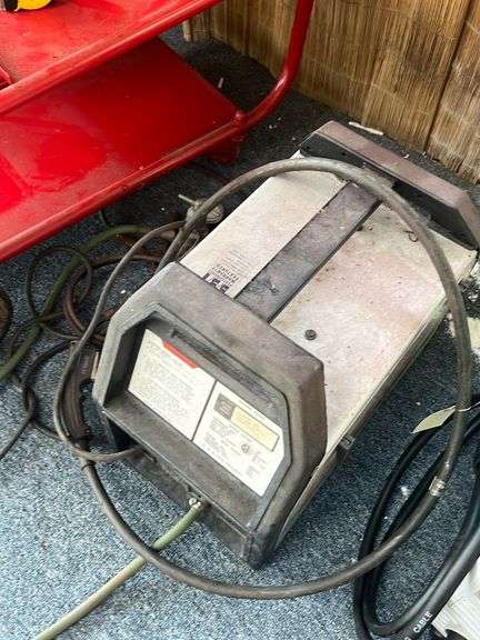 Hobart Handler 150 Single Phase Mig Welder - Baer Auctioneers - Realty, LLC