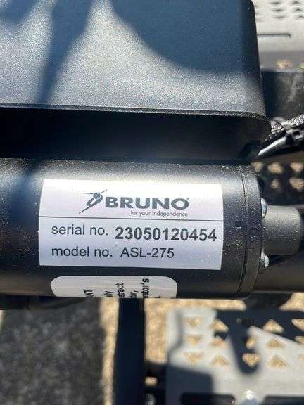 Bruno Electric Scooter Lift - Baer Auctioneers - Realty, LLC