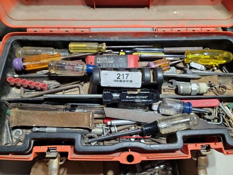 Tool Box & Tools - Baer Auctioneers - Realty, LLC