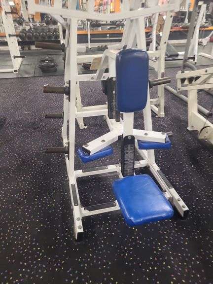 Hammer Strength ISO-Lateral Behind Neck Pull Down Machine - Baer ...