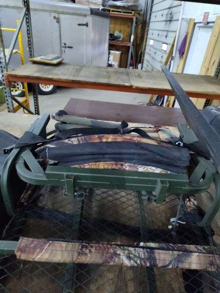 Field And Stream Tree Stand - Baer Auctioneers - Realty, LLC