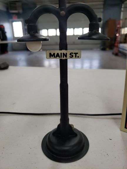 Vintage Mar Lines Twin Lamp Post in Original Box and 2 Boxes of Lionel ...