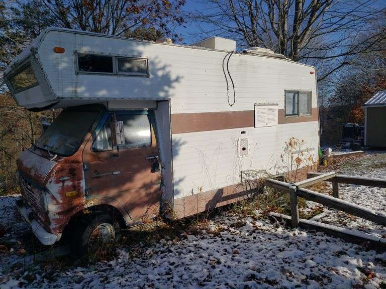 Ford Shasta Econoline 300 Motorhome For Scrap - Baer Auctioneers ...