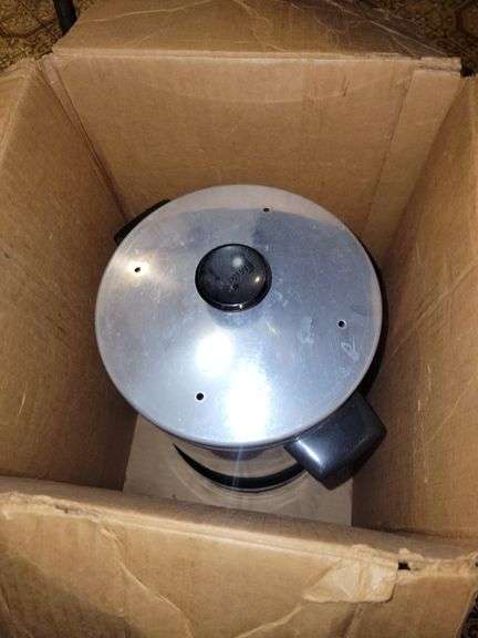Mirro Matic Electric Coffee Pot - Baer Auctioneers - Realty, LLC