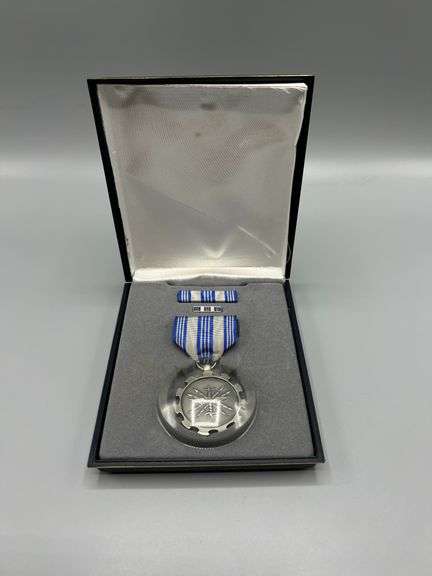 U.S. Air-Force Meritorious Medal Set in Box - Baer Auctioneers - Realty ...