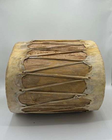 Native American Log Drum with Signature - Baer Auctioneers - Realty, LLC