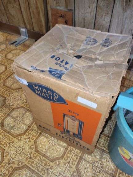Mirro Matic Electric Coffee Pot - Baer Auctioneers - Realty, LLC
