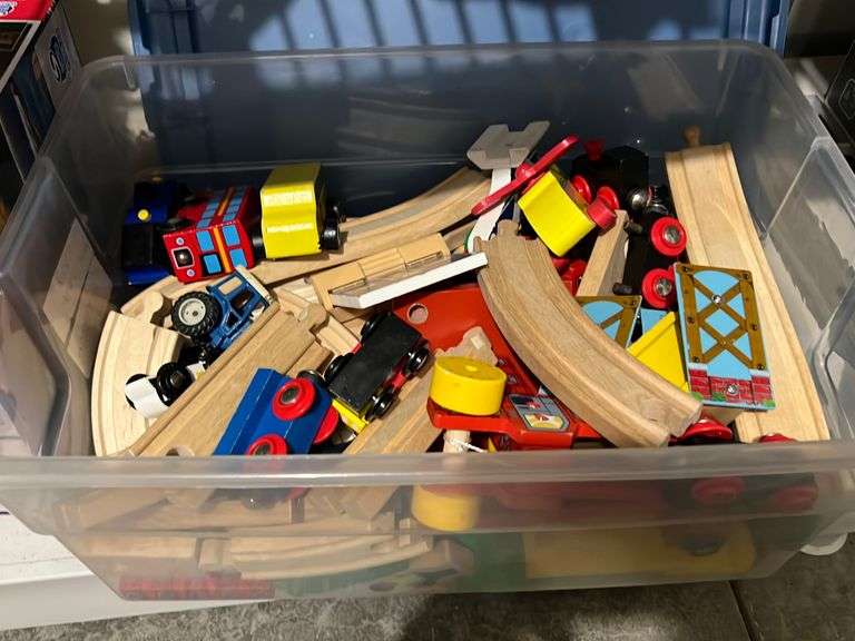 Kids Wood Train Set, Hand Made Baskets, - Baer Auctioneers - Realty, LLC