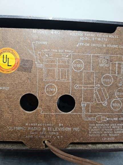 Olympic Model 440 Radio, Works - Baer Auctioneers - Realty, LLC
