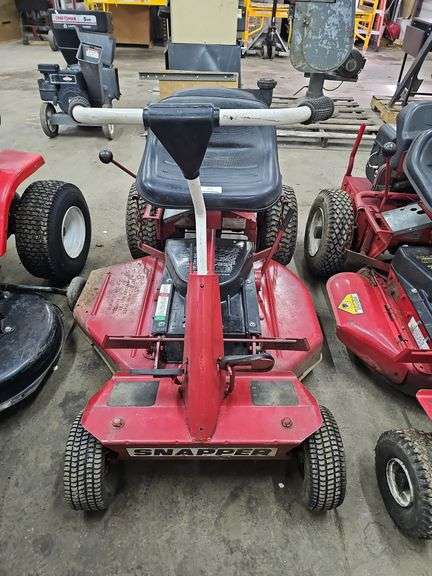 Snapper 8HP Riding Lawn Mower - Baer Auctioneers - Realty, LLC
