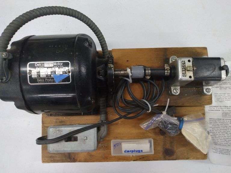 Gracey's Commercial Cartridge Case Trimmer - Baer Auctioneers - Realty, LLC