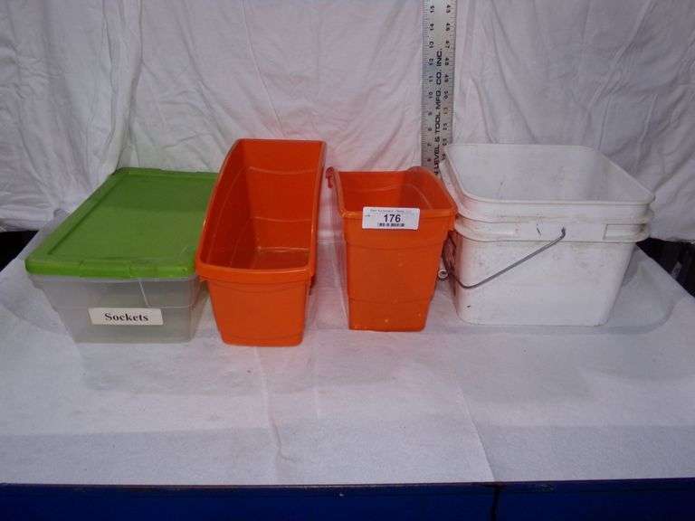 4 - Medium Size Storage Containers - Baer Auctioneers - Realty, LLC