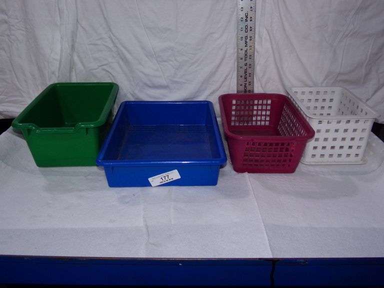 4 Medium Size Storage Containers Baer Auctioneers Realty LLC 4-medium-size-storage-containers-baer-auctioneers-realty-llc