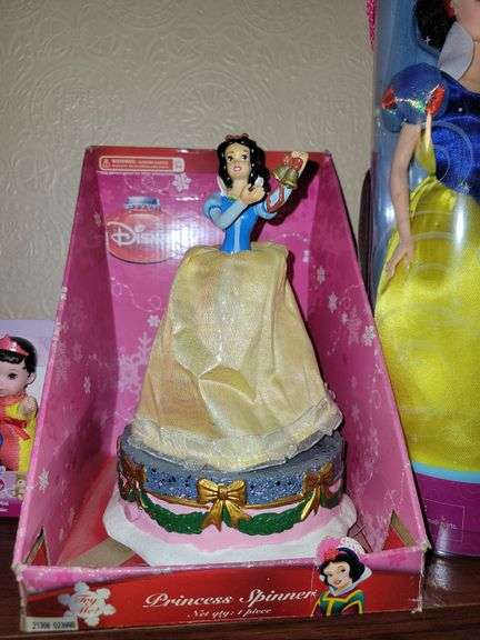 Snow White Princess Spinner, Snow White Doll, Misc. - Baer Auctioneers ...