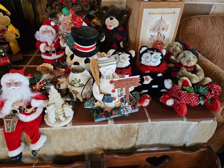 Assorted Christmas Decor - Baer Auctioneers - Realty, LLC