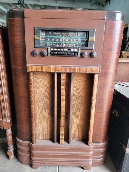 Antique RCA Victor Radio Console - Baer Auctioneers - Realty, LLC