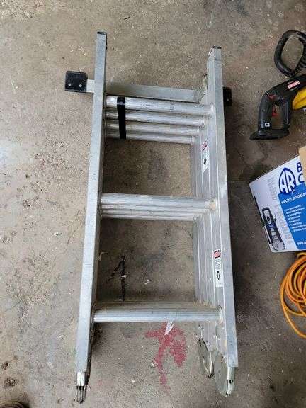 Fold Up Ladder - Baer Auctioneers - Realty, LLC