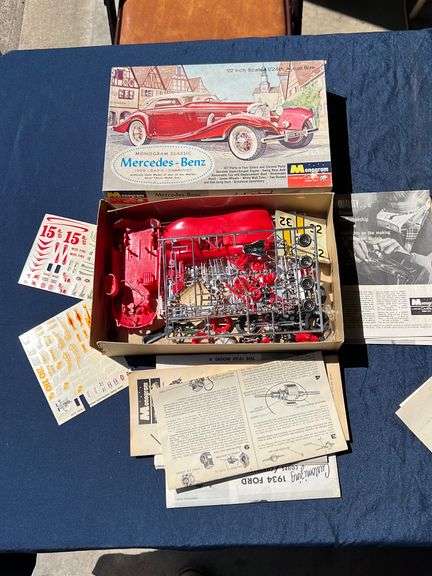 Monogram Classic Mercedes-Benz 1/24 Model Kit - Baer Auctioneers ...