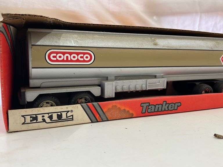 Ertl Conoco Tanker - Baer Auctioneers - Realty, LLC
