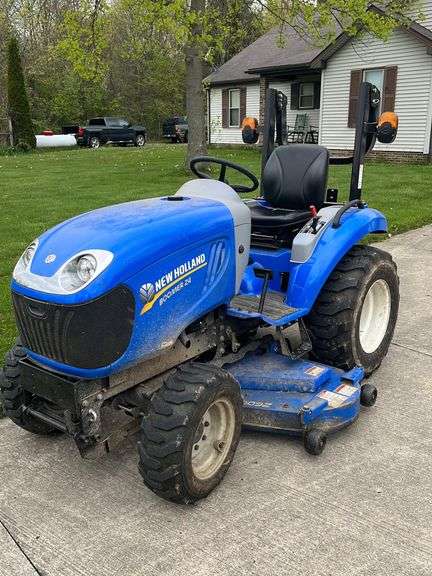 2017 New Holland Boomer 24 Lawn Tractor With Mower - Baer Auctioneers ...