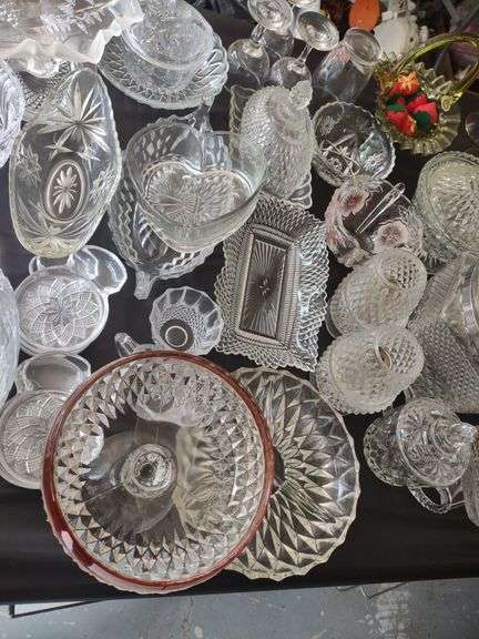 Decorative Glassware - Baer Auctioneers - Realty, LLC